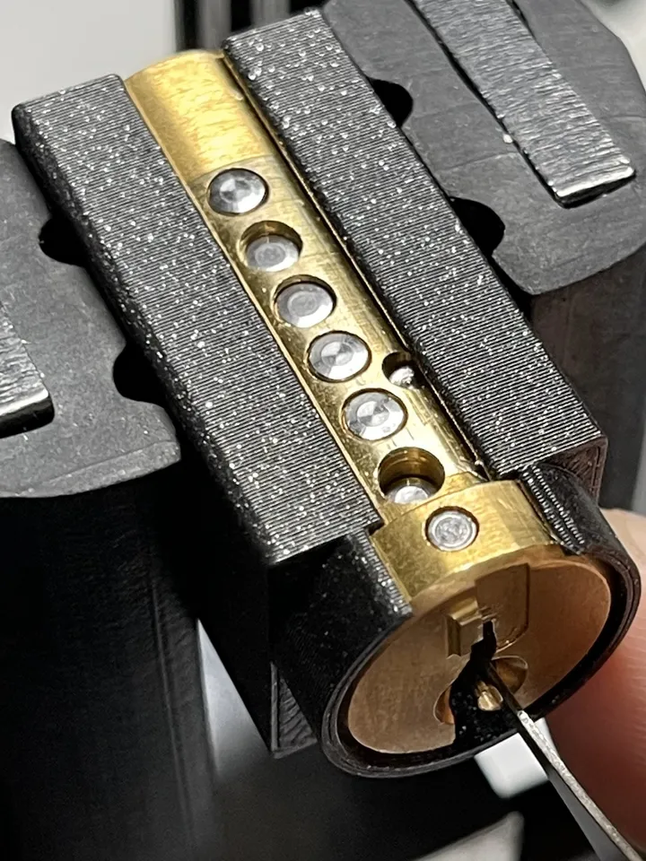 ASSA 600 Lock Core Holder by mat1486 | Download free STL model ...