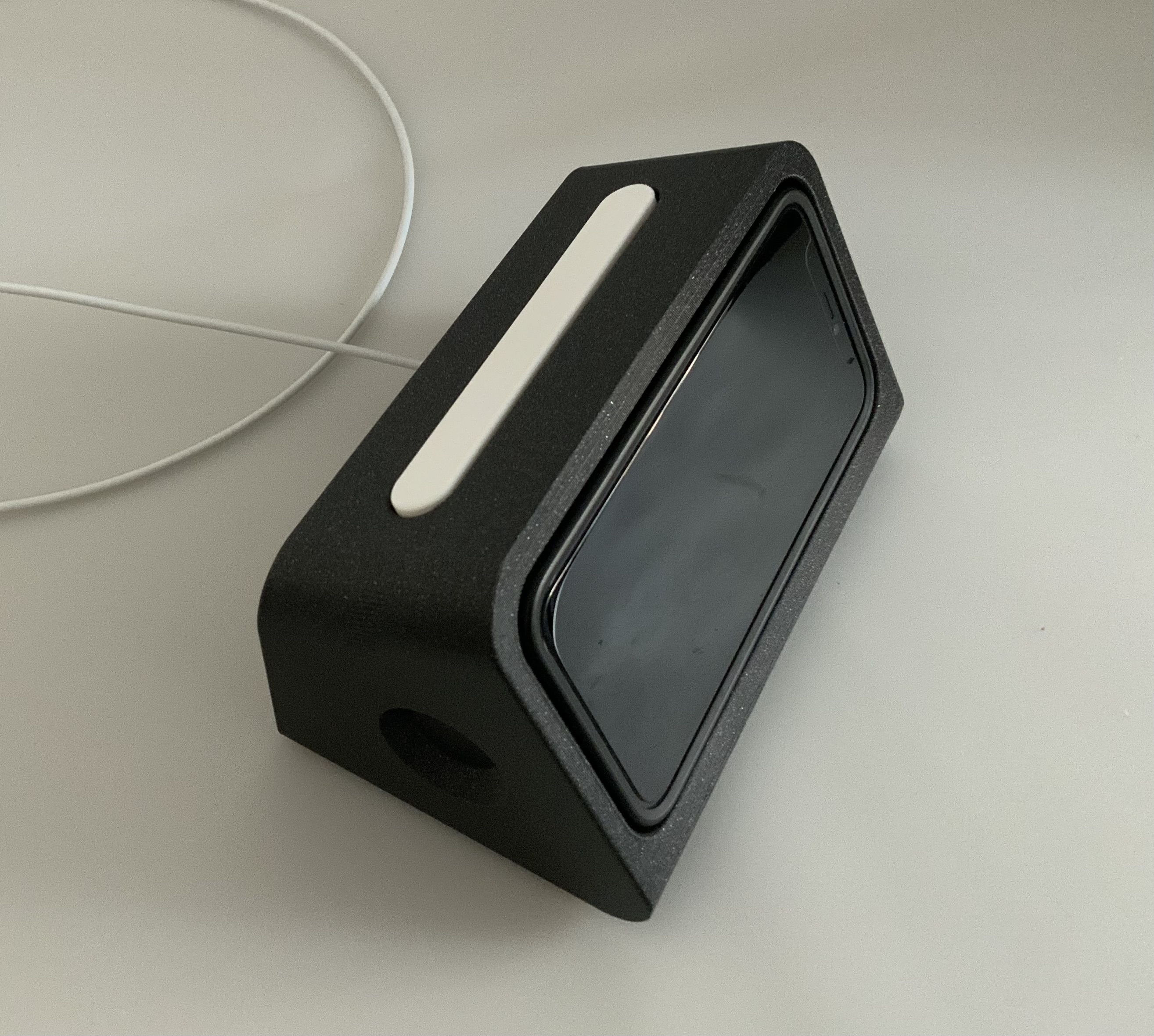 iPhone 12 Standby Mode Dock by DaHouzKat | Download free STL model ...