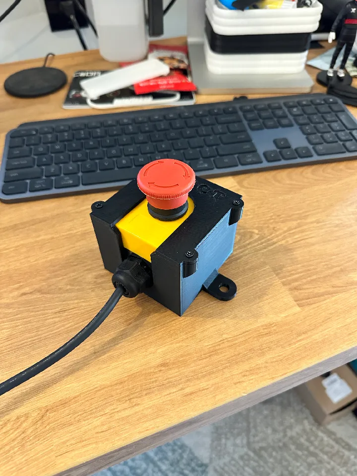 Simucube Kill Switch by Eduardo Mattos | Download free STL model ...