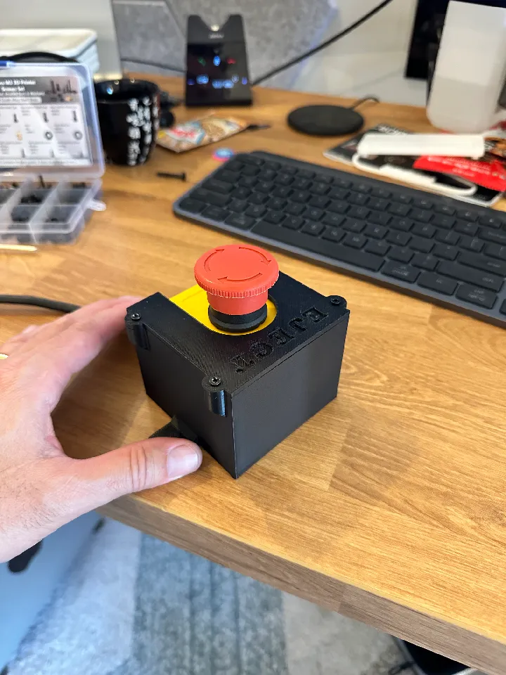 Simucube Kill Switch by Eduardo Mattos | Download free STL model ...