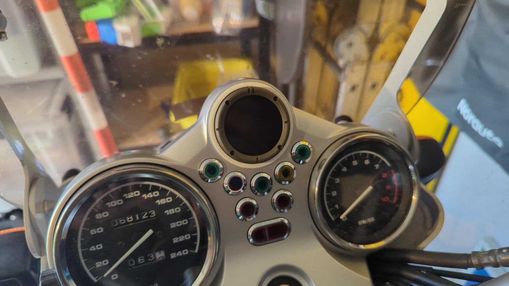 Beeline Moto 2 BMW R1150R Clock Mount by Eskimooooo | Download free STL ...