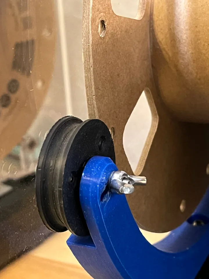 Adjustable Trident Internal Spool Holder by Saturday Engineering ...