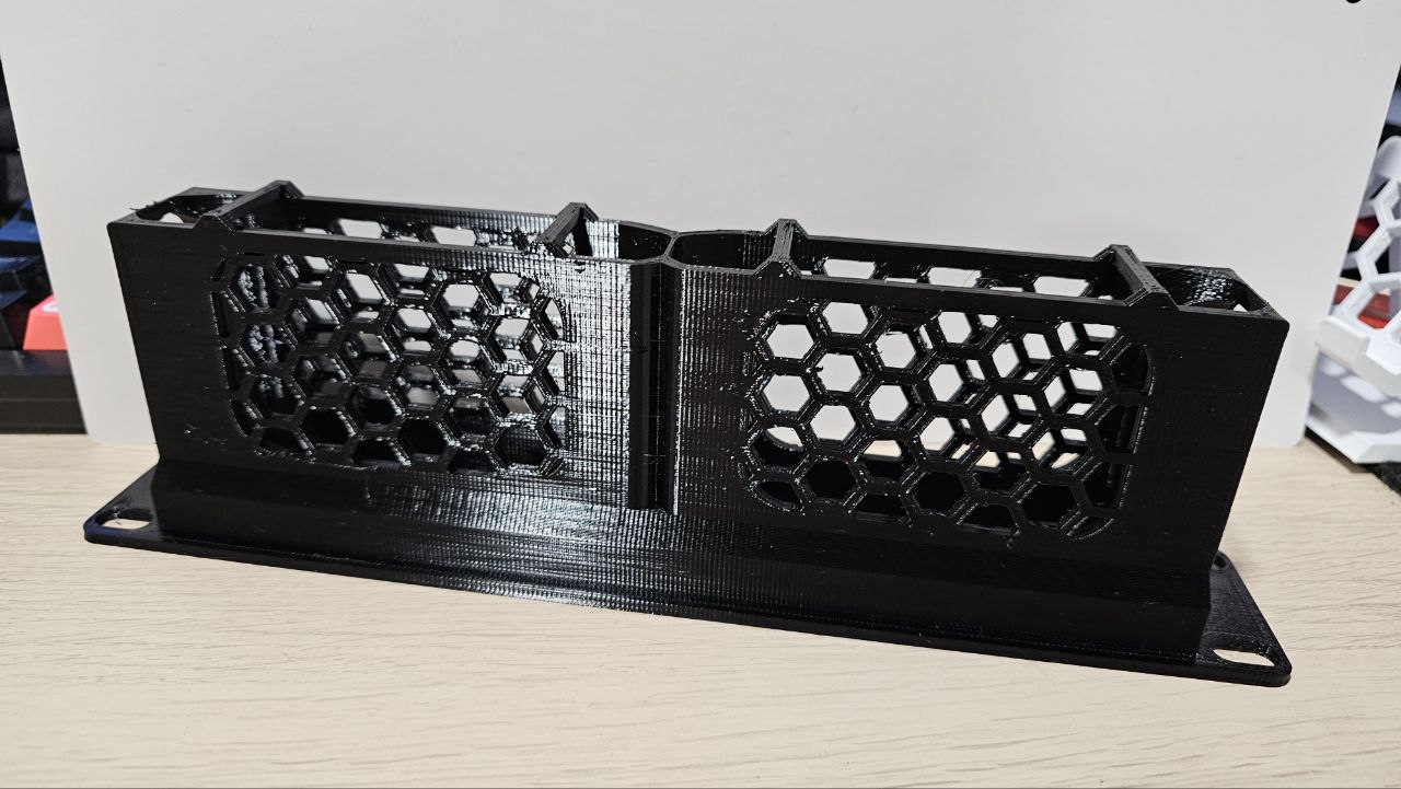 Ubiquiti Unifi USW-Flex-Mini 10-inch rack mount by Maurício Pessoa ...