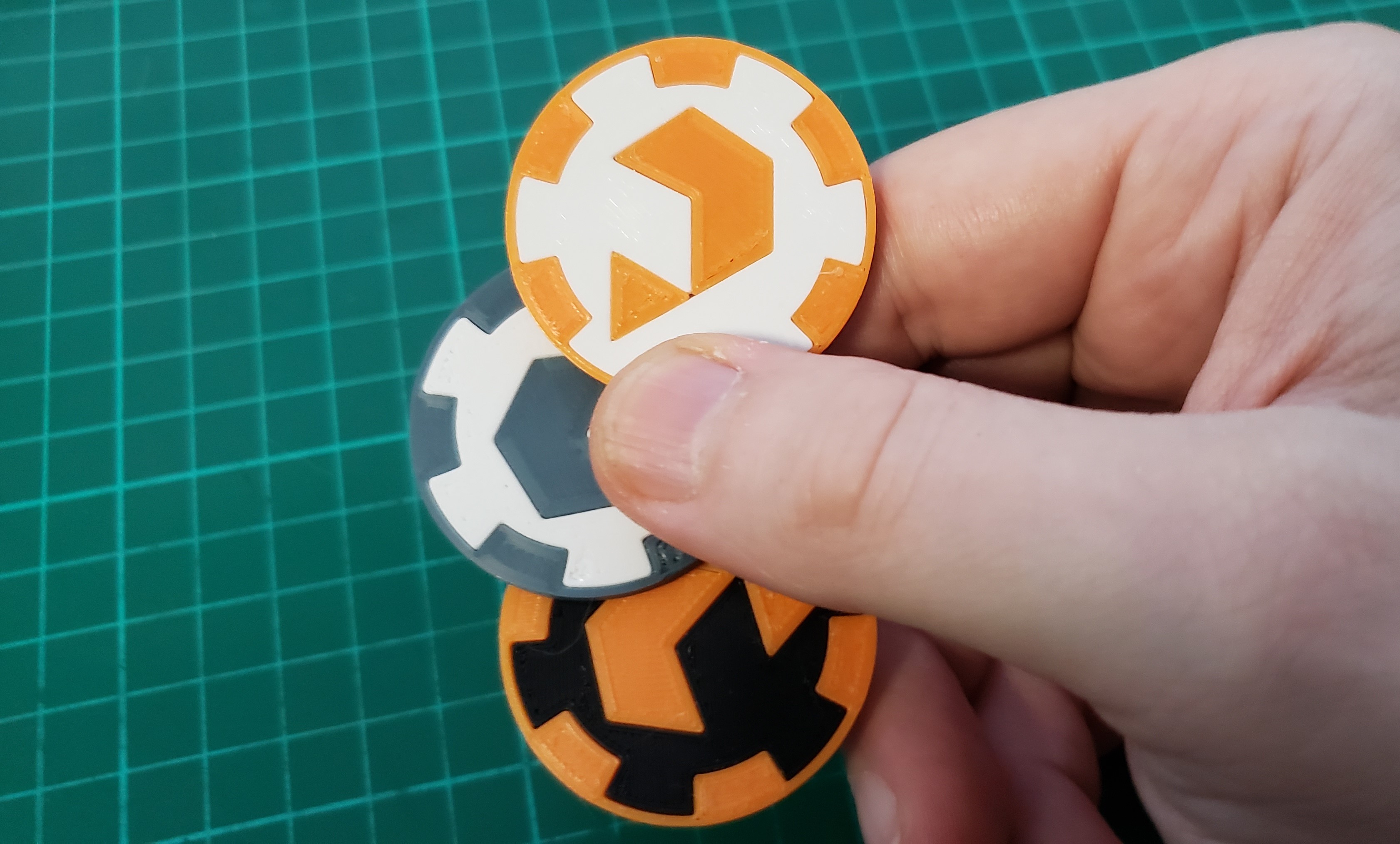 Printables Makerchip (Single Extruder - Dual Color) by Cyberdyne ...