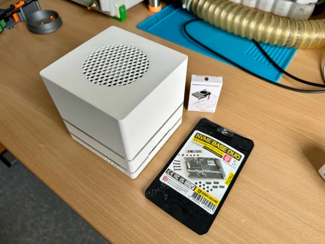 Raspberry Pi 5 NVMe NAS by marigu | Download free STL model ...