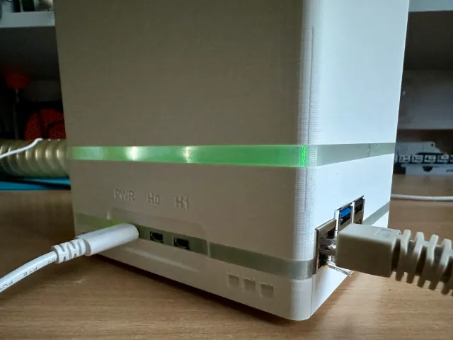 Raspberry Pi 5 NVMe NAS by marigu | Download free STL model ...