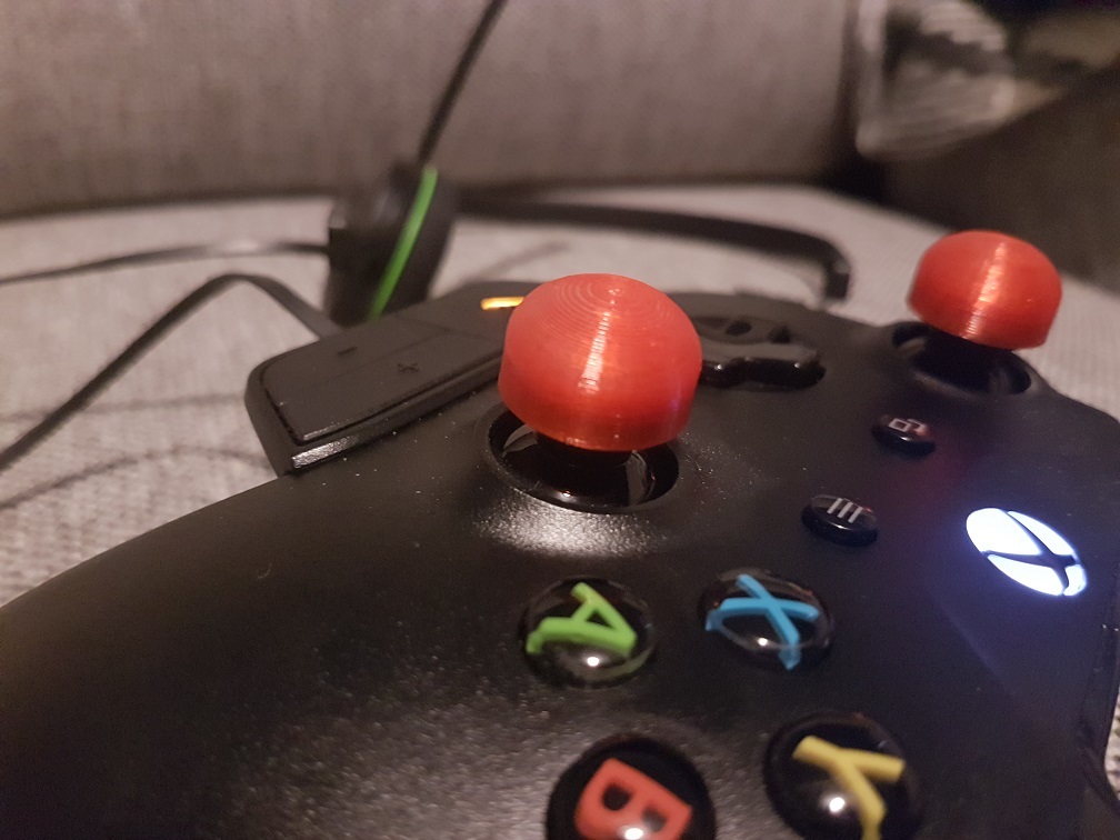 Dome hats to Xbox controller thumbsticks by Petri | Download free STL ...