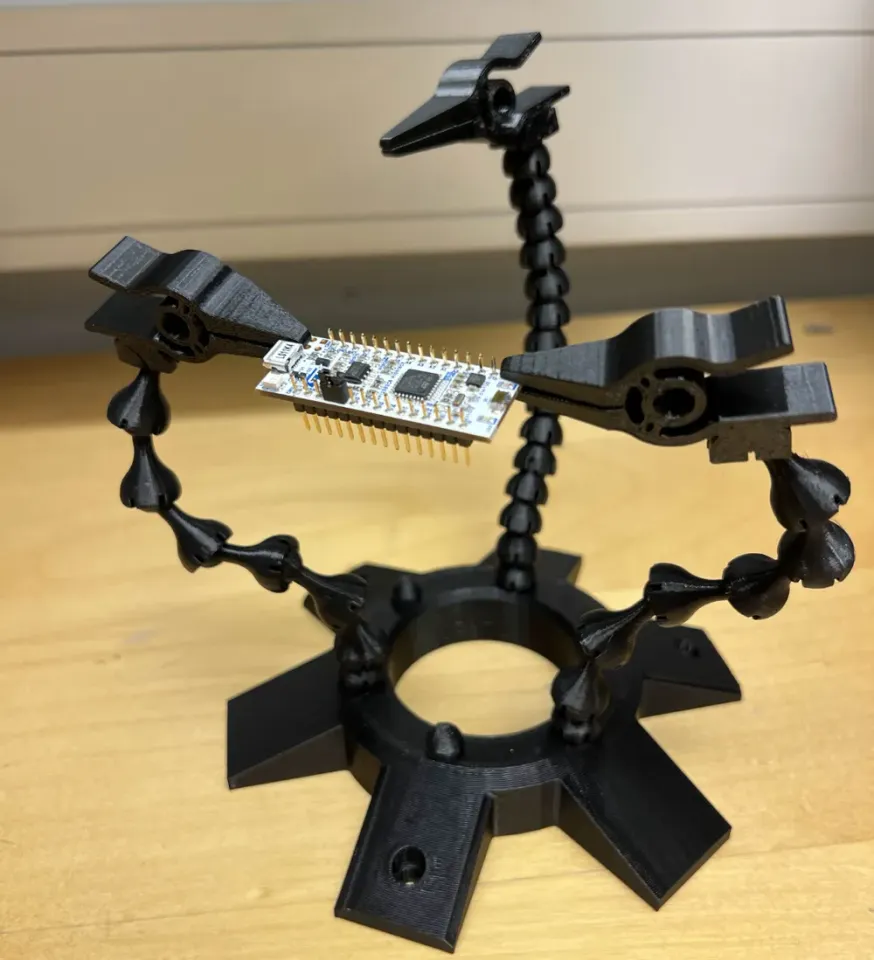 Solder Helping Hands by Ashton Slattery | Download free STL model ...