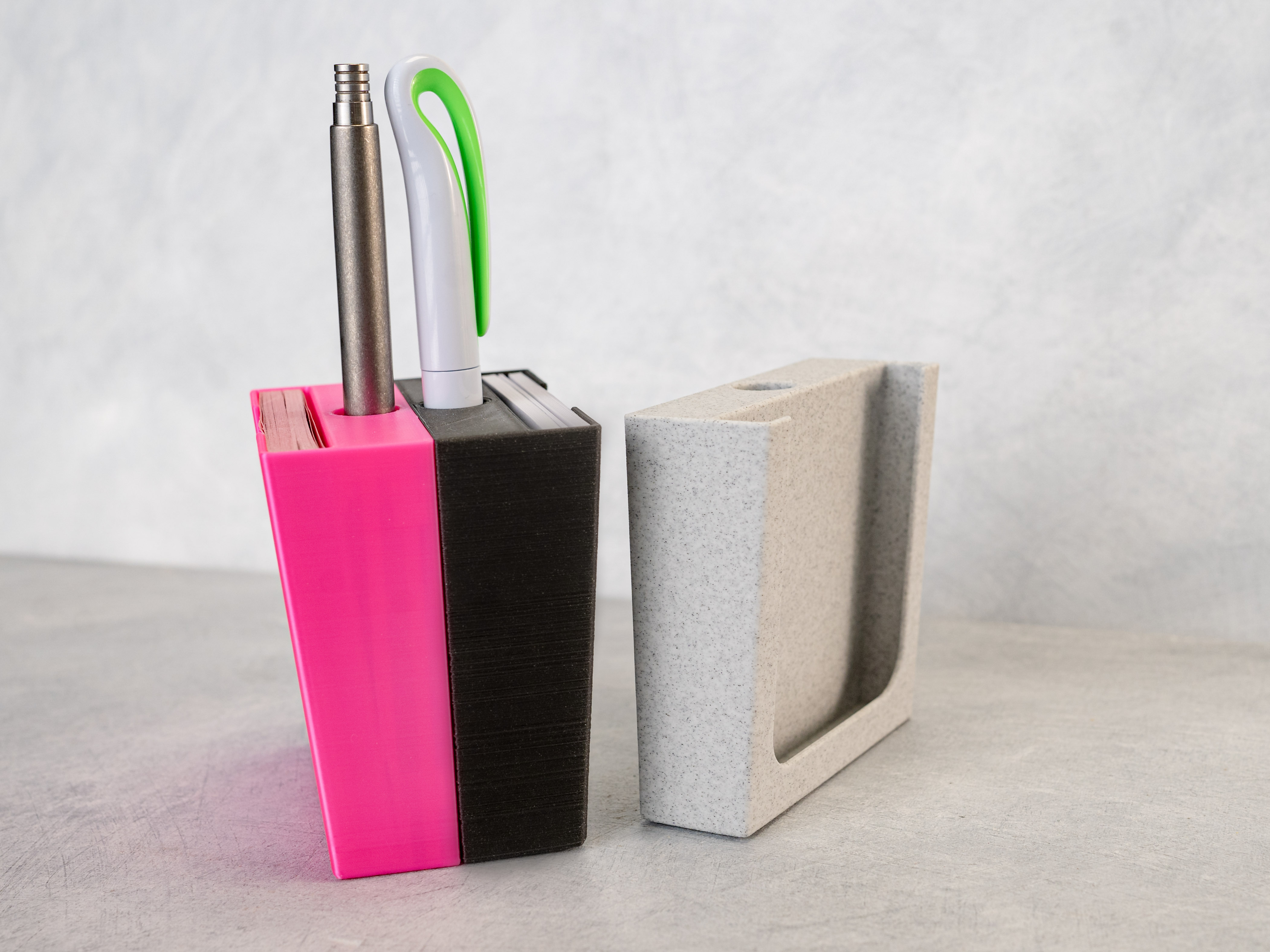 Magnote - Magnetic Paper Note holder with a twist par Meister Edel ...
