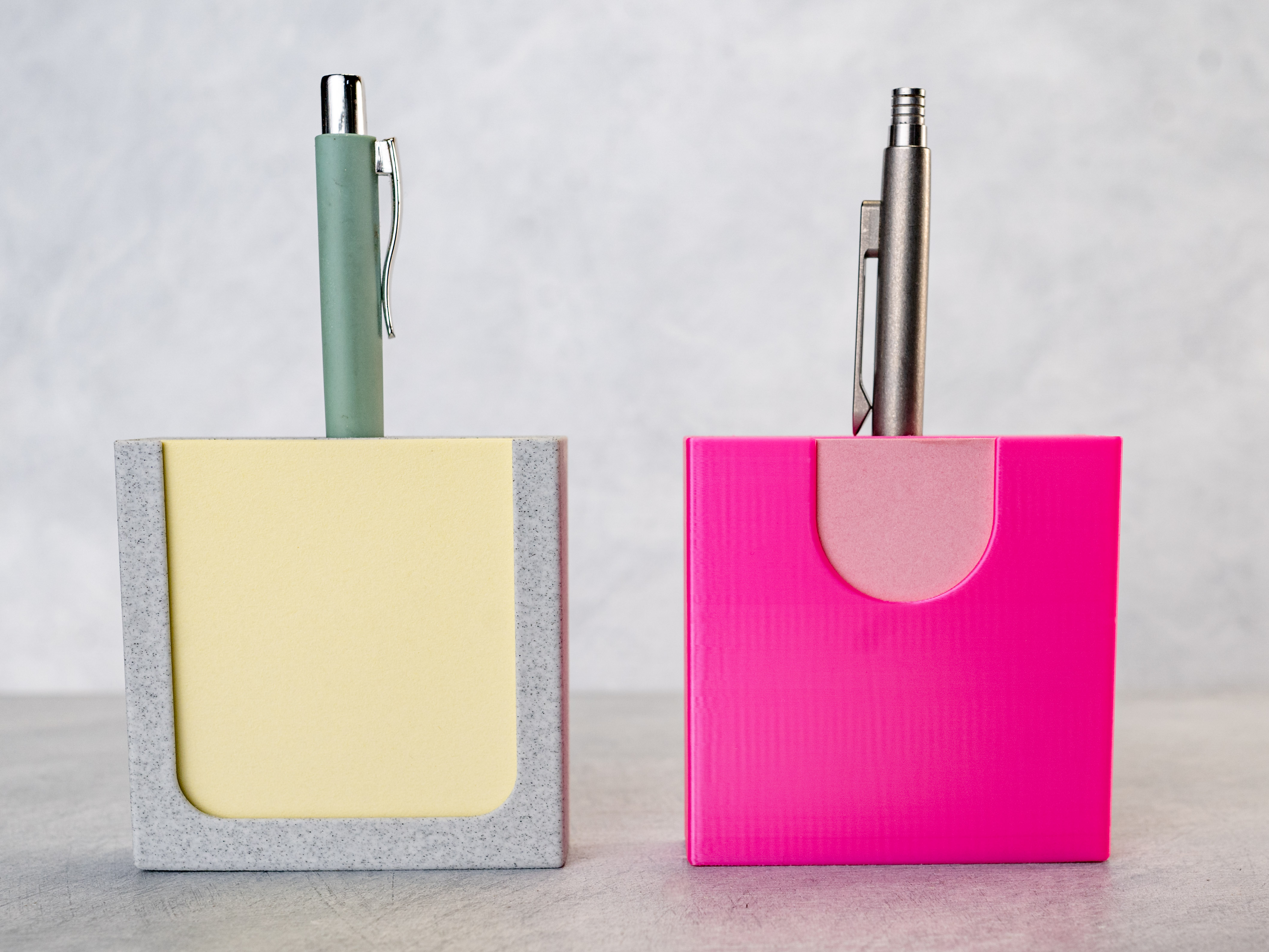 Magnote - Magnetic Paper Note holder with a twist par Meister Edel ...