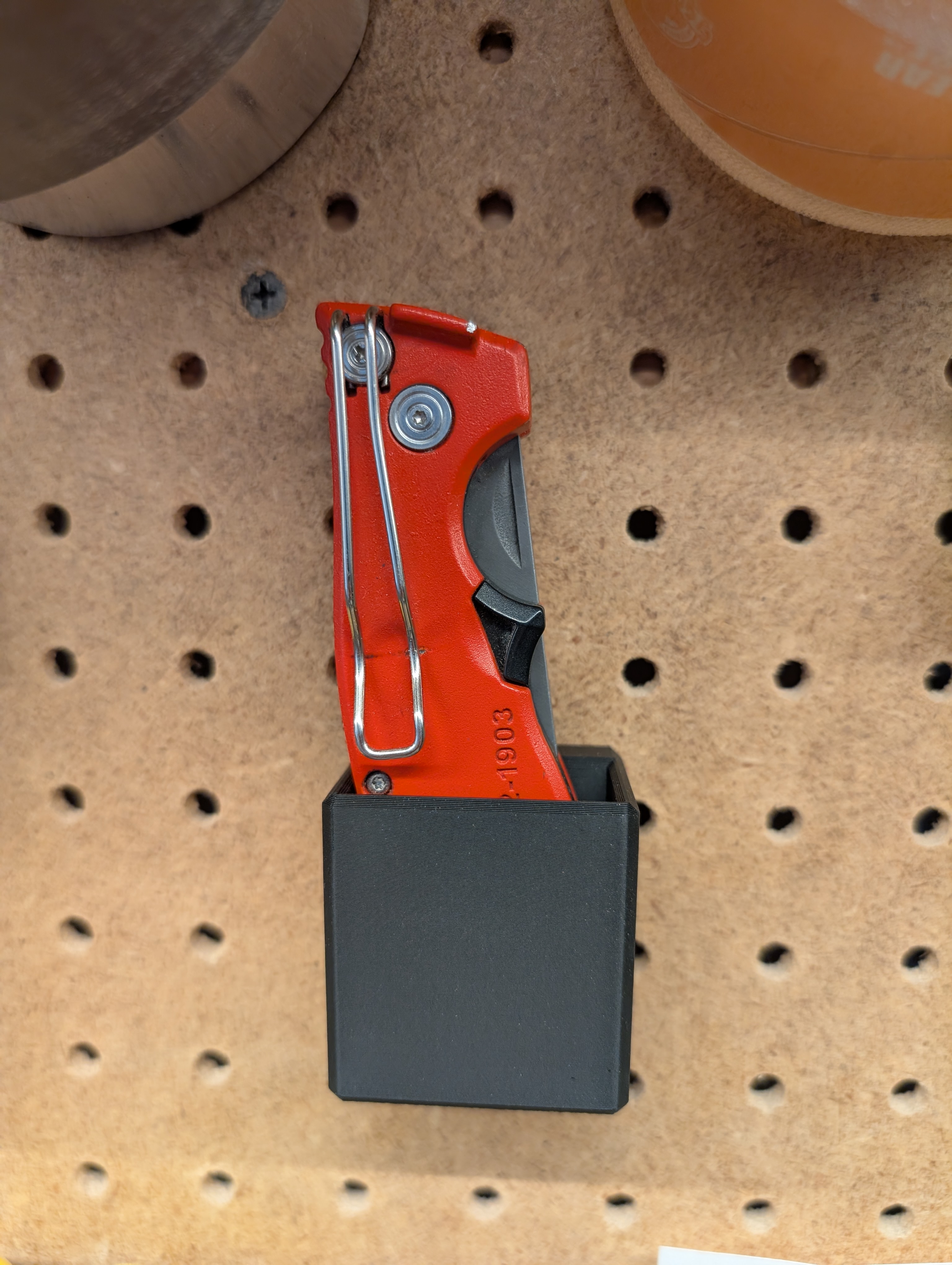 Peglock - Miluakee Fastback Holder by eh-kaspar | Download free STL ...