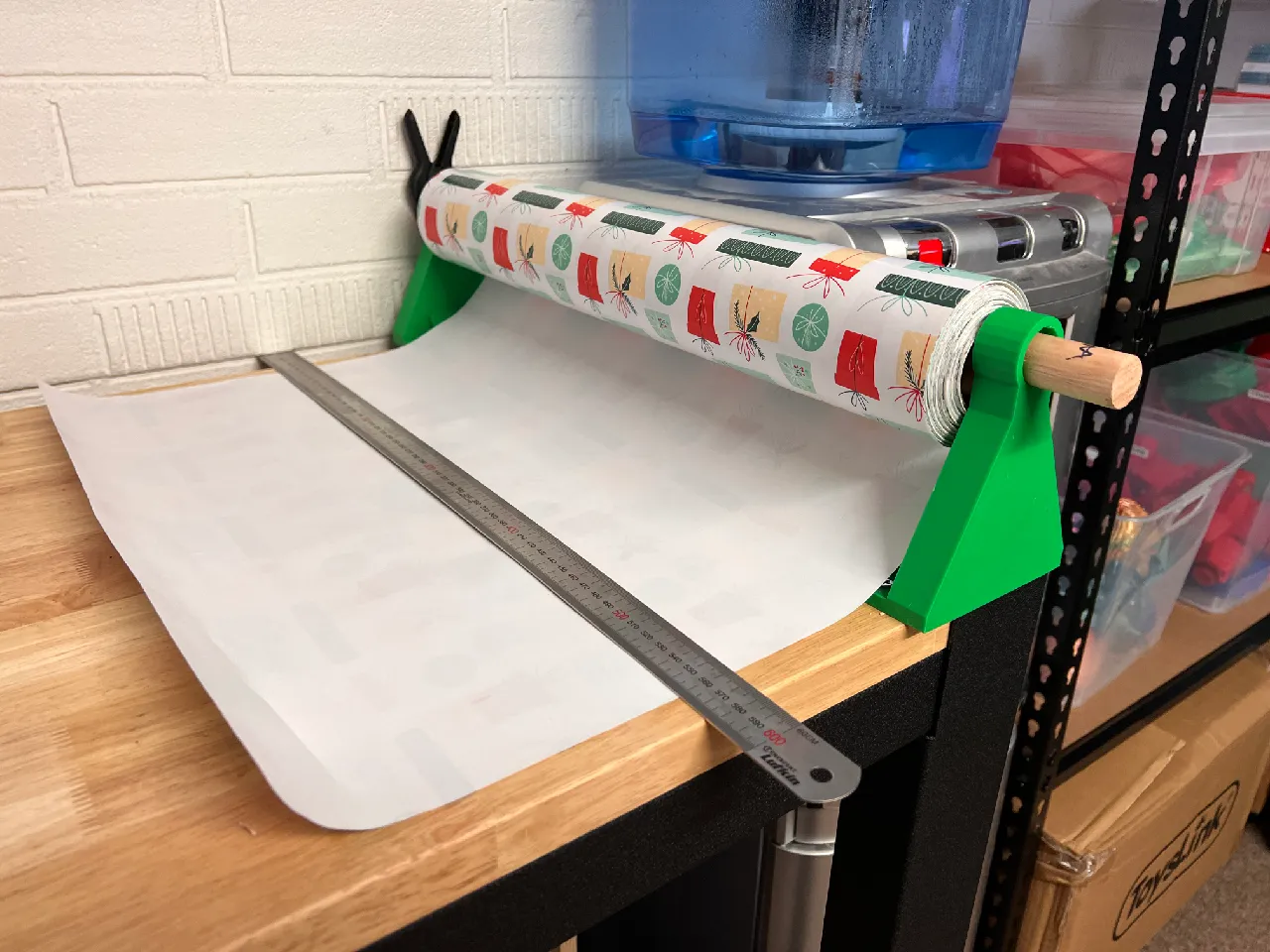 Wrapping paper roll bracket by MetallaCaine | Download free STL model ...
