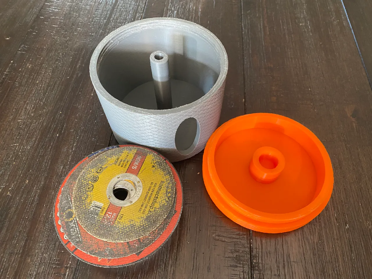 125mm Angle grinder disc container by Heinrich | Download free STL ...