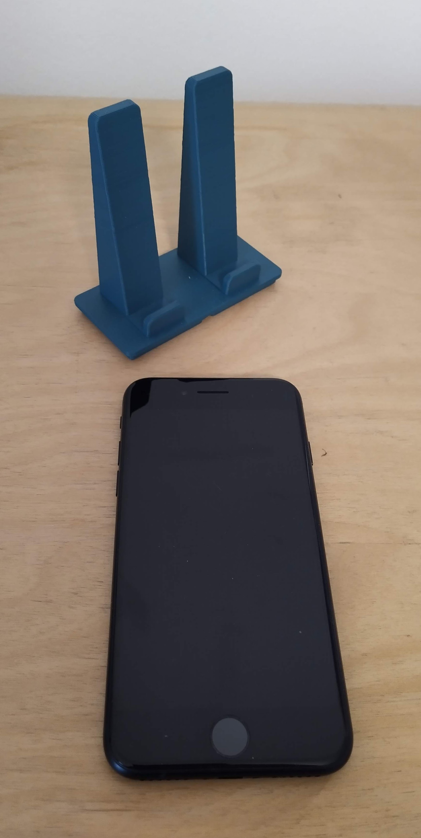 Gridfinity phone holder by martin.demling | Download free STL model ...