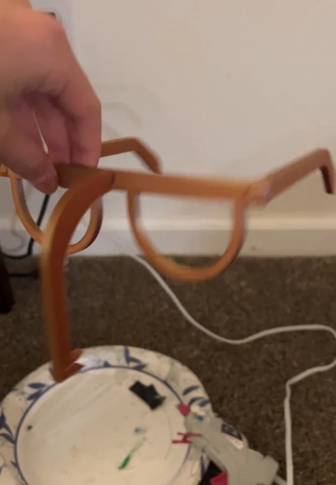 Useless glasses tissue holder by UHE | Download free STL model ...