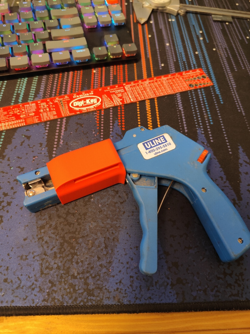 Zip-Tie Gun Holster by Noel Swede | Download free STL model ...