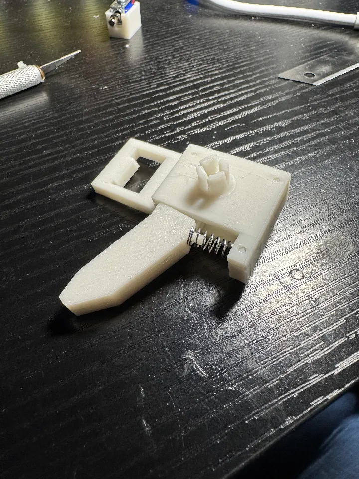 Qidi Q1 Pro Filament Cutter by Jeffery Strahan | Download free STL ...