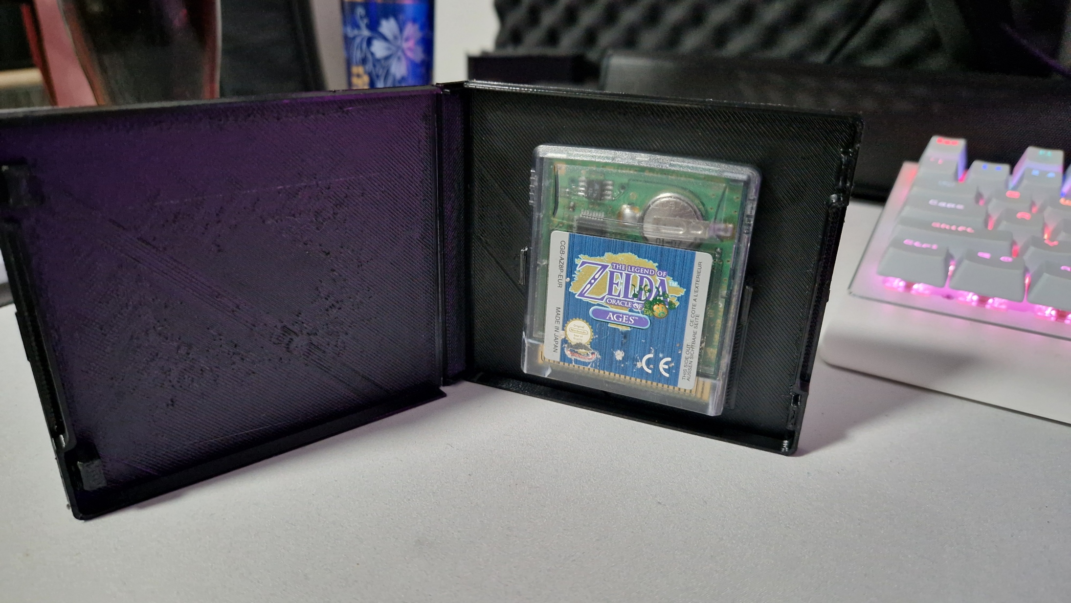 Gameboy/Color DS styled game case by Matěj Hlaváček | Download free STL ...