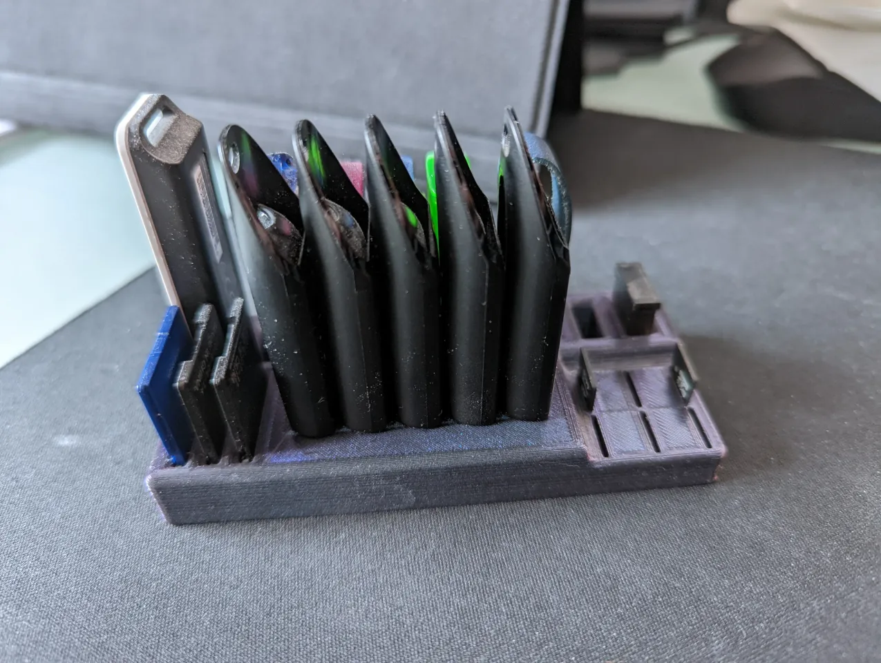 USB/SD-Card Stand by darkhemd | Download free STL model | Printables.com