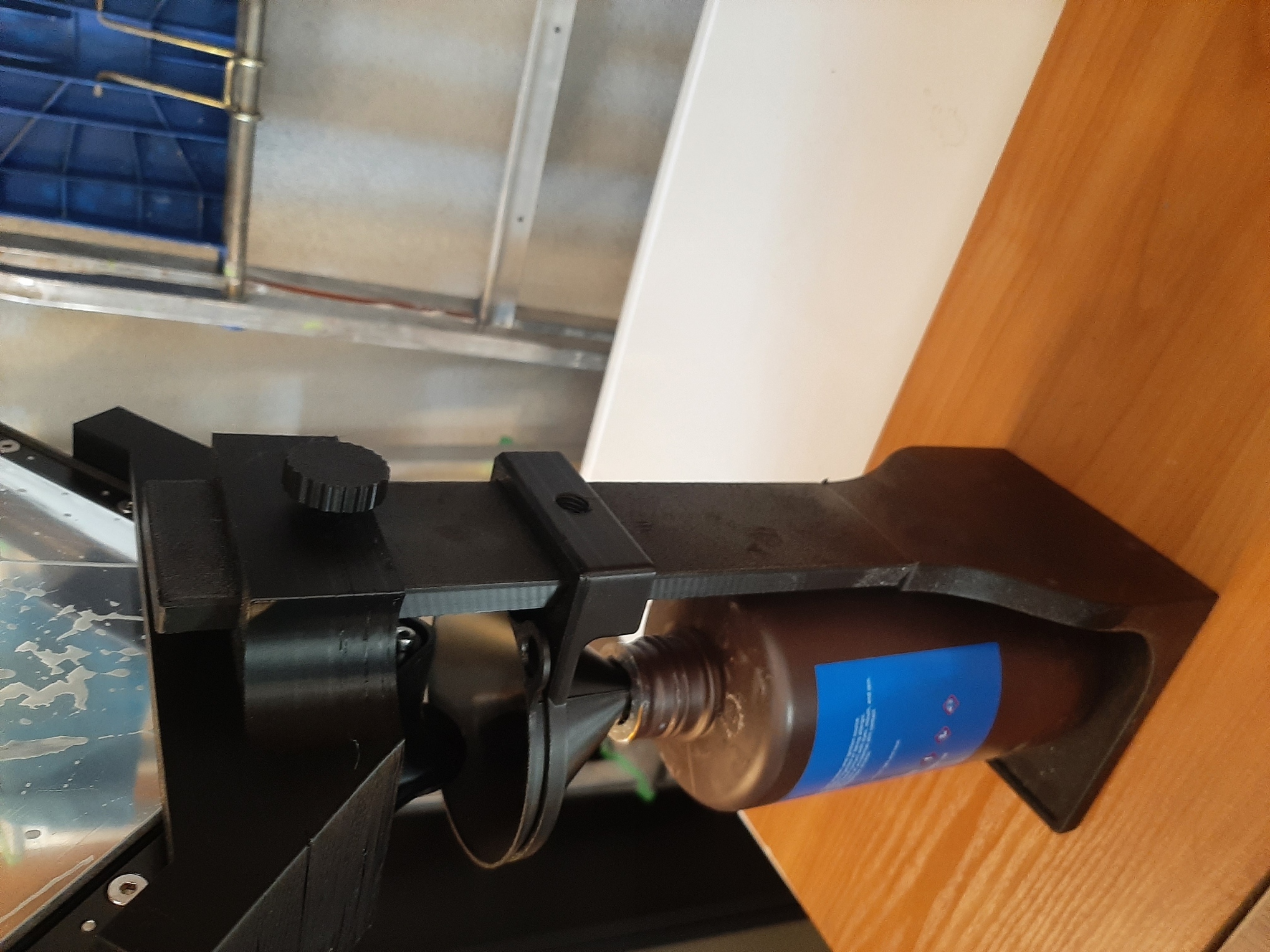 Saturn 4 Ultra Vat Holder for Resin Drip Stack par agenti | Téléchargez ...