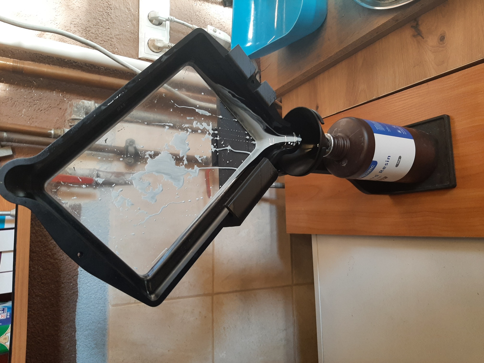 Saturn 4 Ultra Vat Holder for Resin Drip Stack par agenti | Téléchargez ...