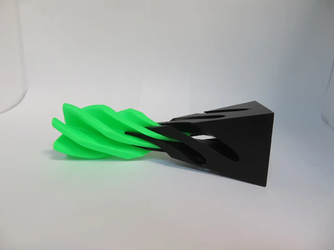 The BEST (Square Pyramid) Impossible Vortex Passthrough by Master ...