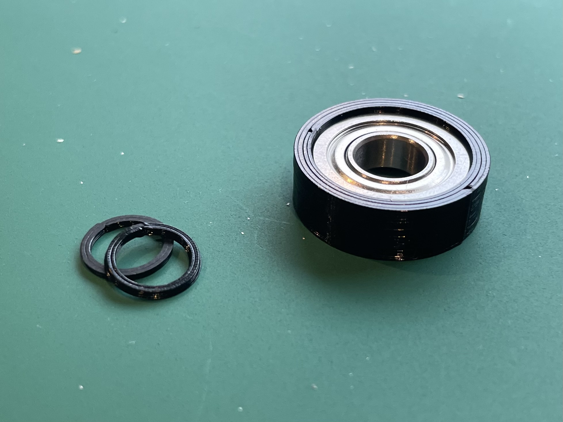 F668-2Z to 608ZZ bearing adapter by PHM88 | Download free STL model ...