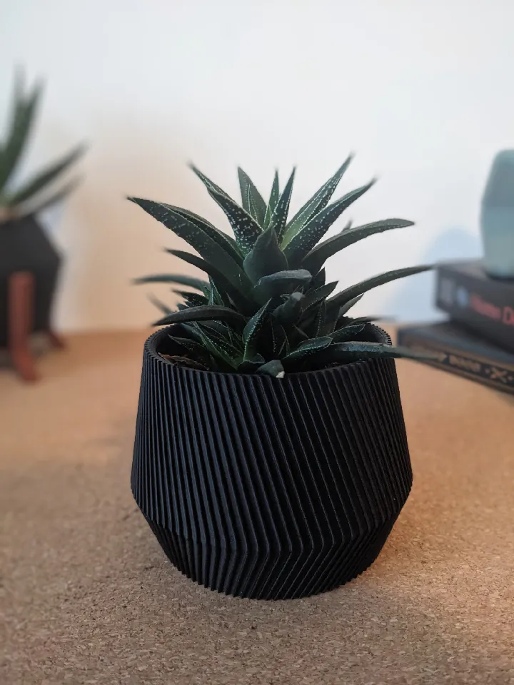 Geometric Knurled Planter by Tycho Design | Download free STL model | Printables.com