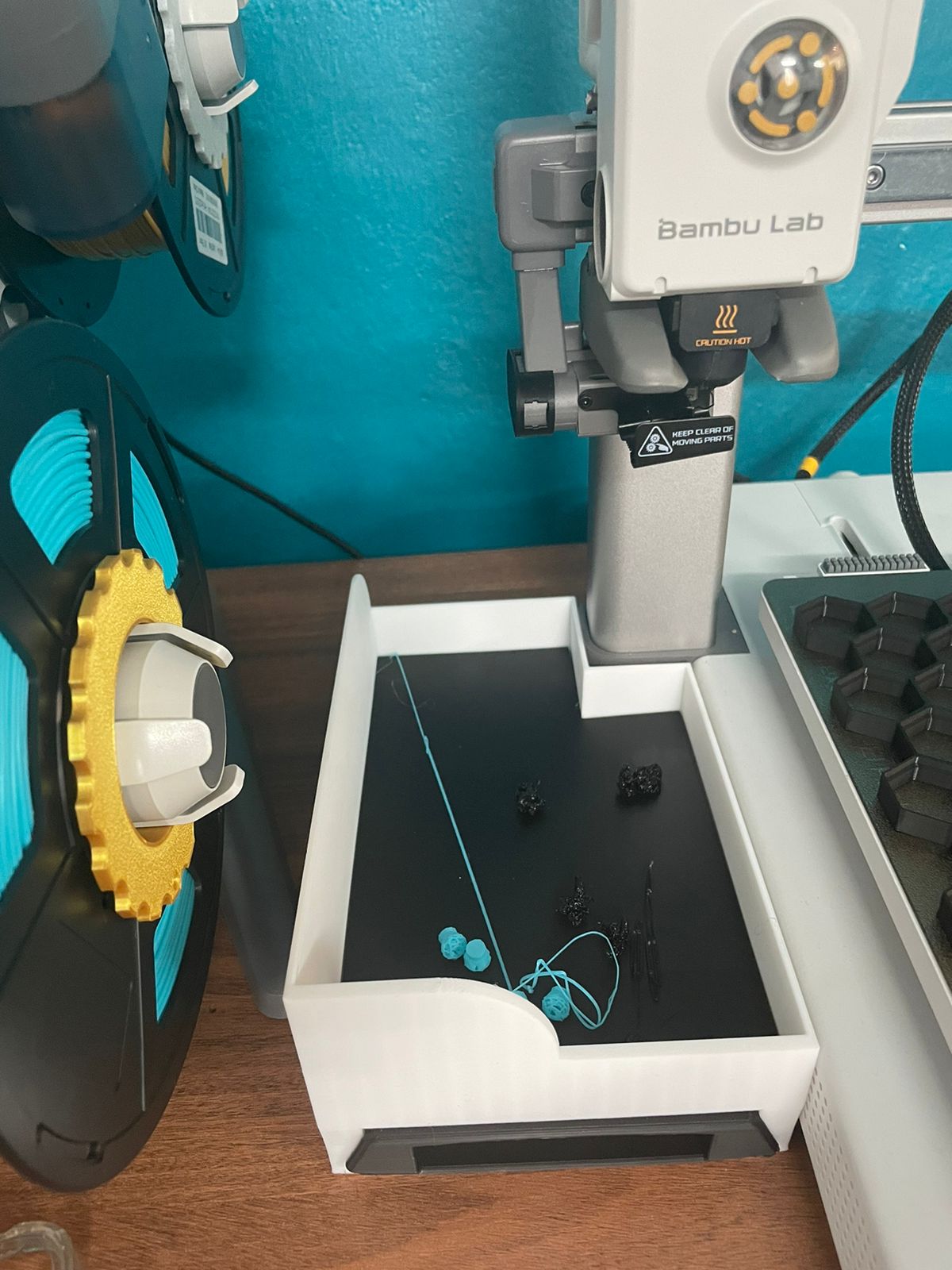 Bambulab A1 Poop Bucket with tool box by Will iam | Download free STL ...