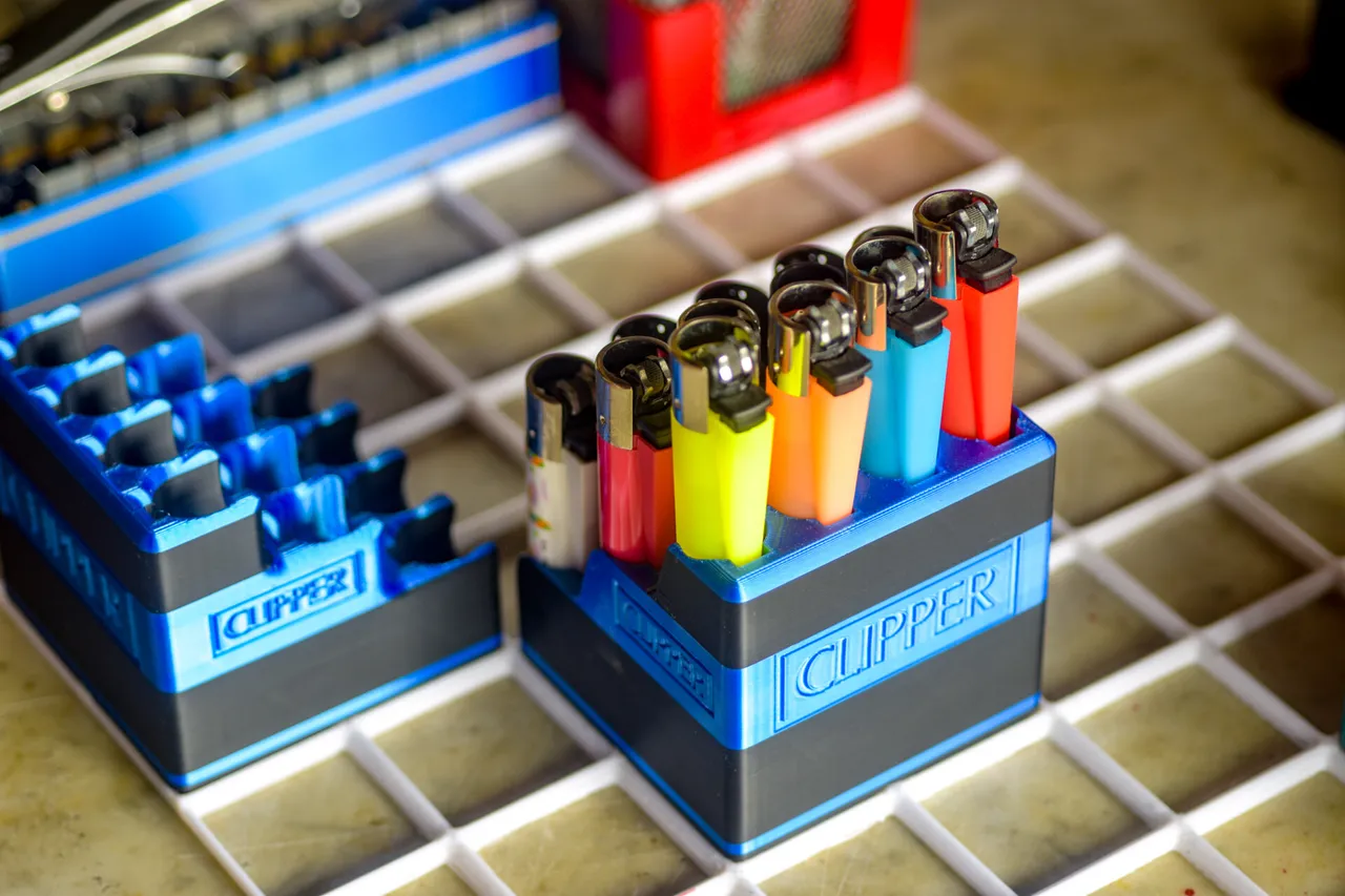 Gridfinity 2x2 Clipper Stand (12 lighters) by LexFran | Download free STL model | Printables.com