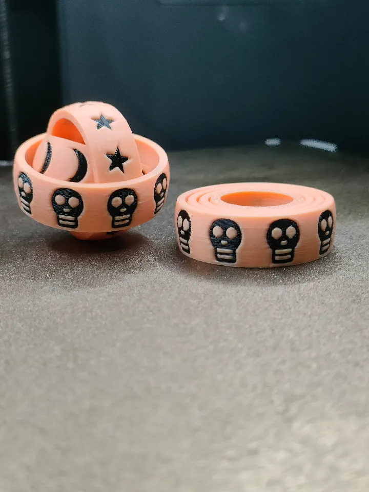 Halloween Skull Fidget! It's looking at YOU!!! by TomczukCustoms ...