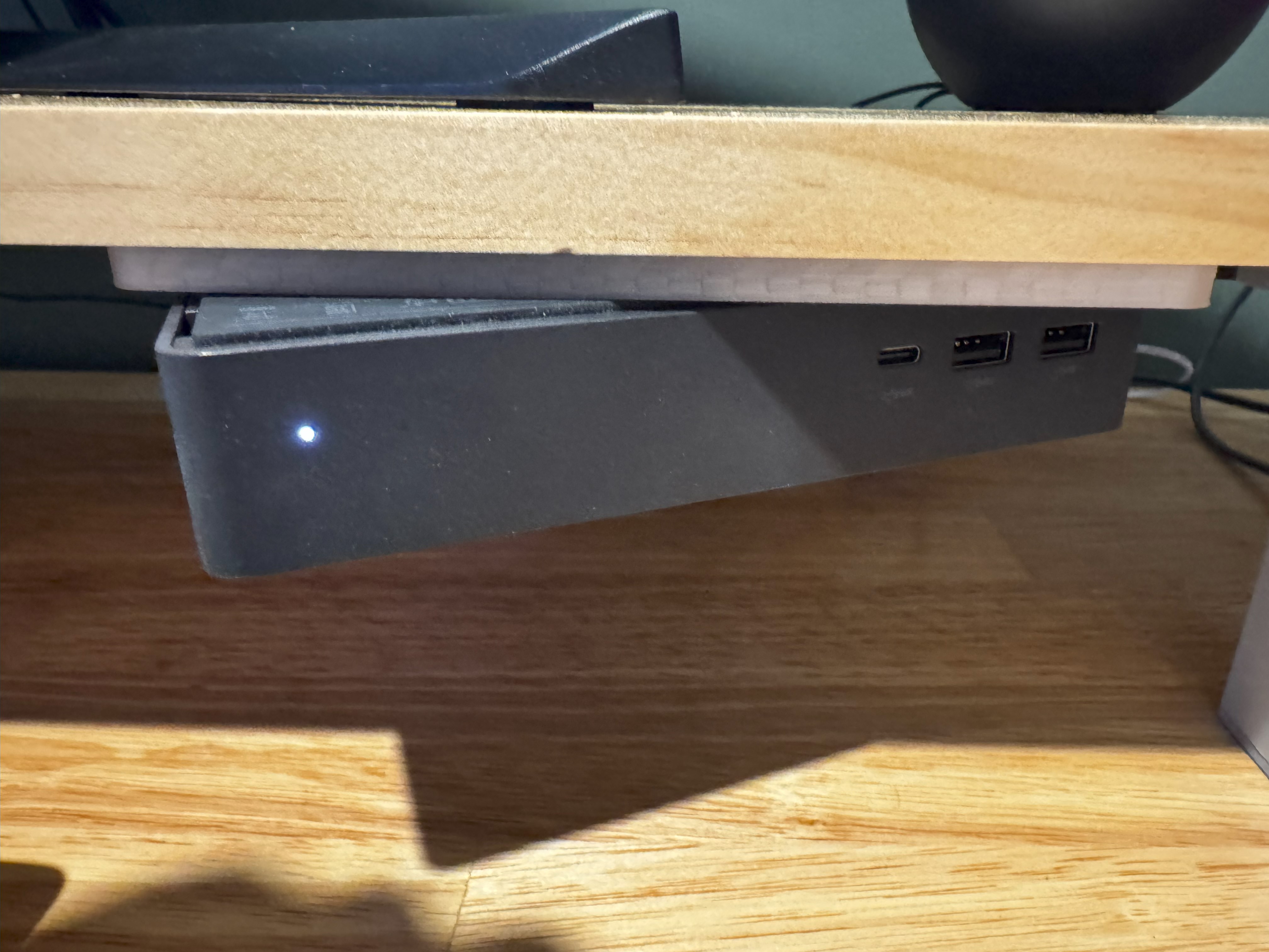 Dell UD22 Dock under desk mount autorstwa David Didlock | Pobierz ...