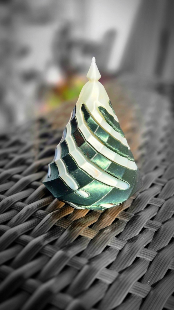 Christmas Tree vortex illusion v1.4 - single extruder / color by toni ...