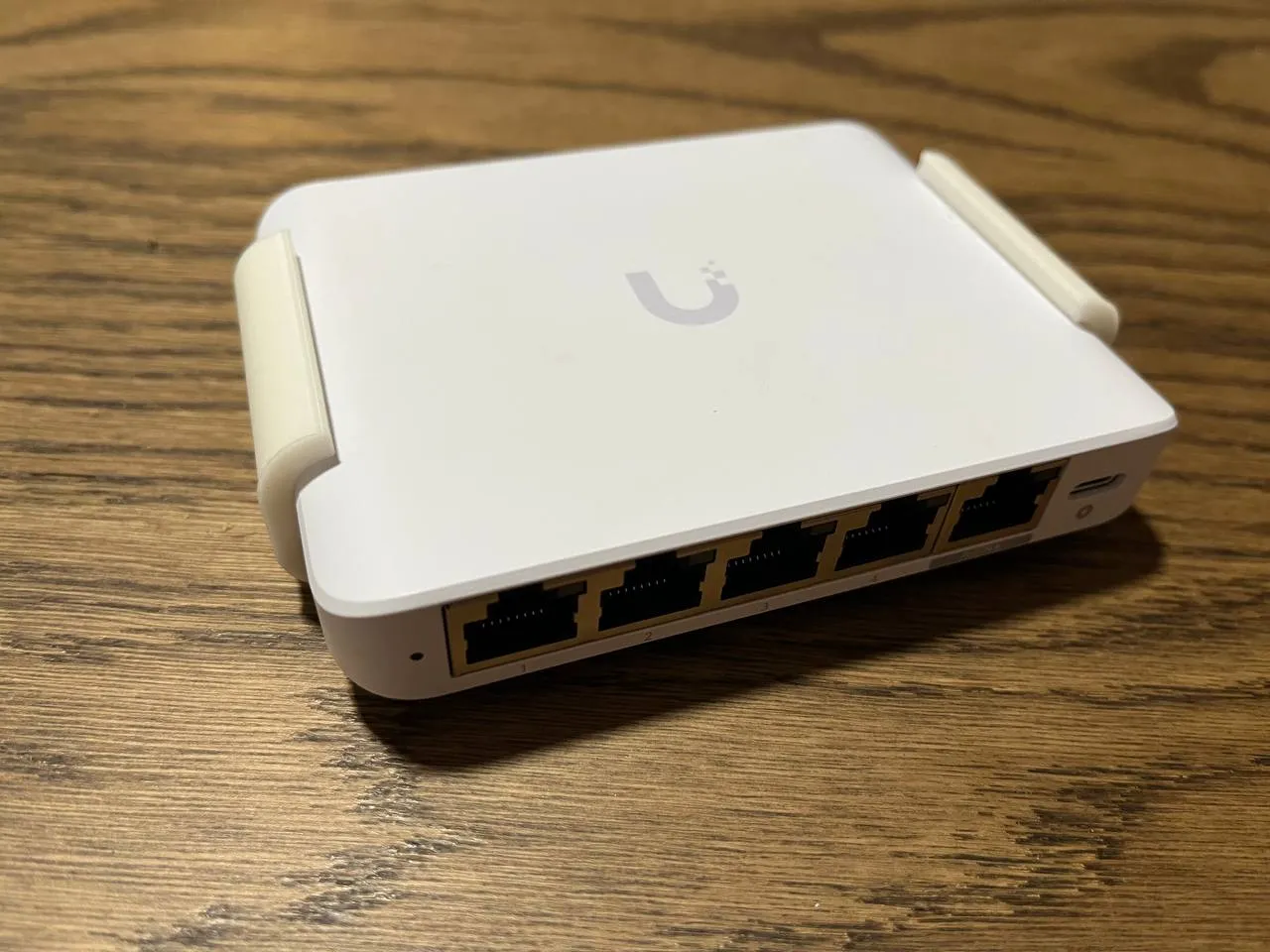 Ubiquiti Unifi USW-Flex-Mini 2.5G 5 Wall Mount by Maurício Pessoa | Download free STL model ...