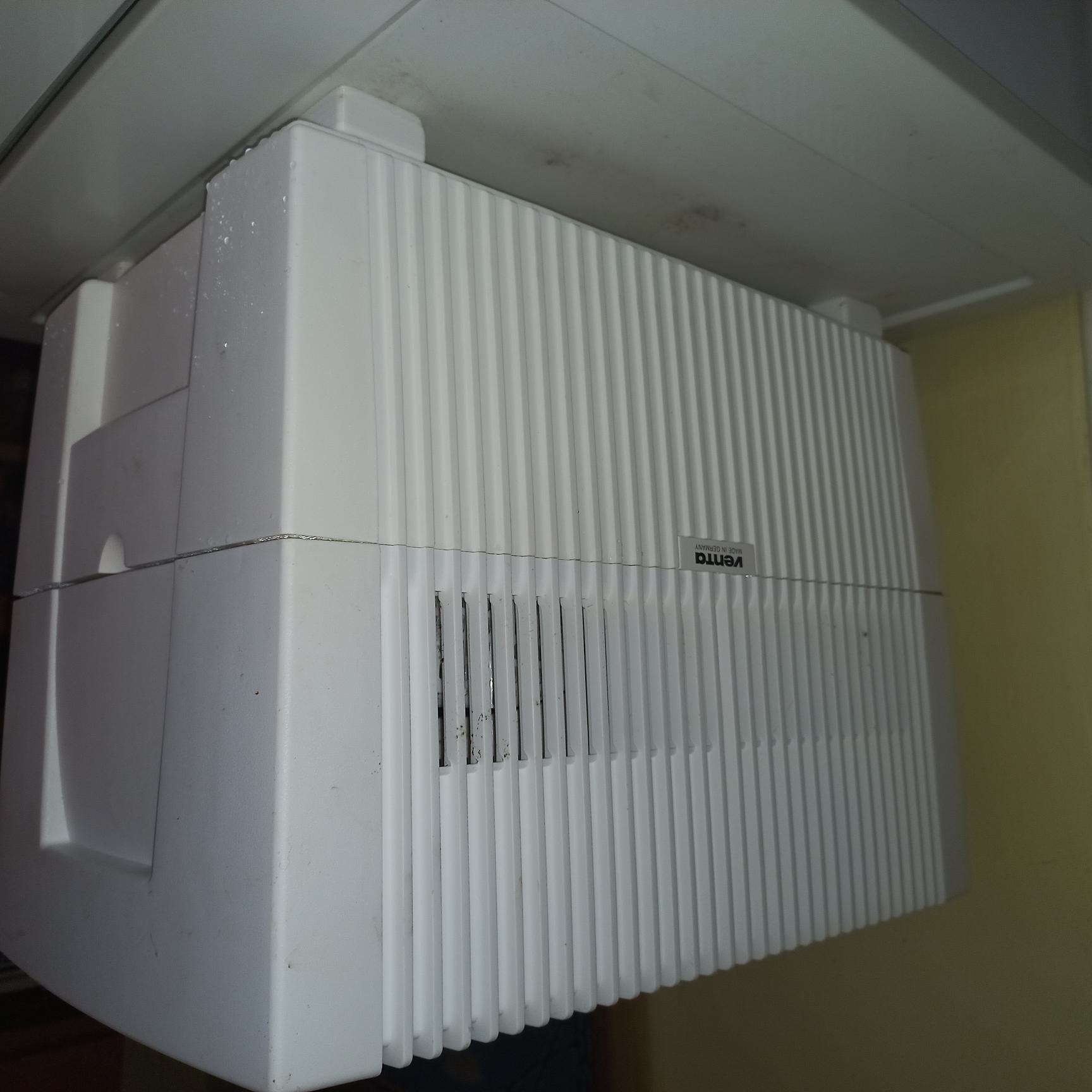 Stand under Venta air filter/humidifier by Jára | Download free STL ...