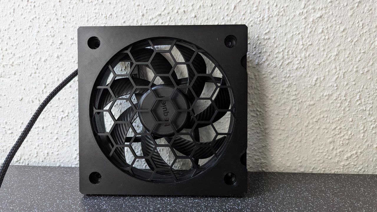 Holder for a 140mm Fan by Humelinator | Download free STL model ...