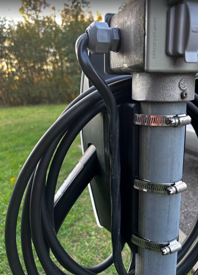 Tesla Gen 3 Charger Pole mount by FloQc | Download free STL model ...