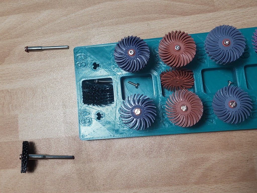 Bristle Disc / Brush Tray by Ideenlabor | Download free STL model ...