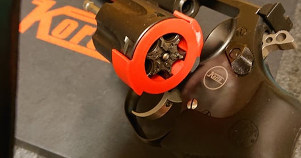 Revolver safety flag par GHansen | Téléchargez gratuitement un modèle ...