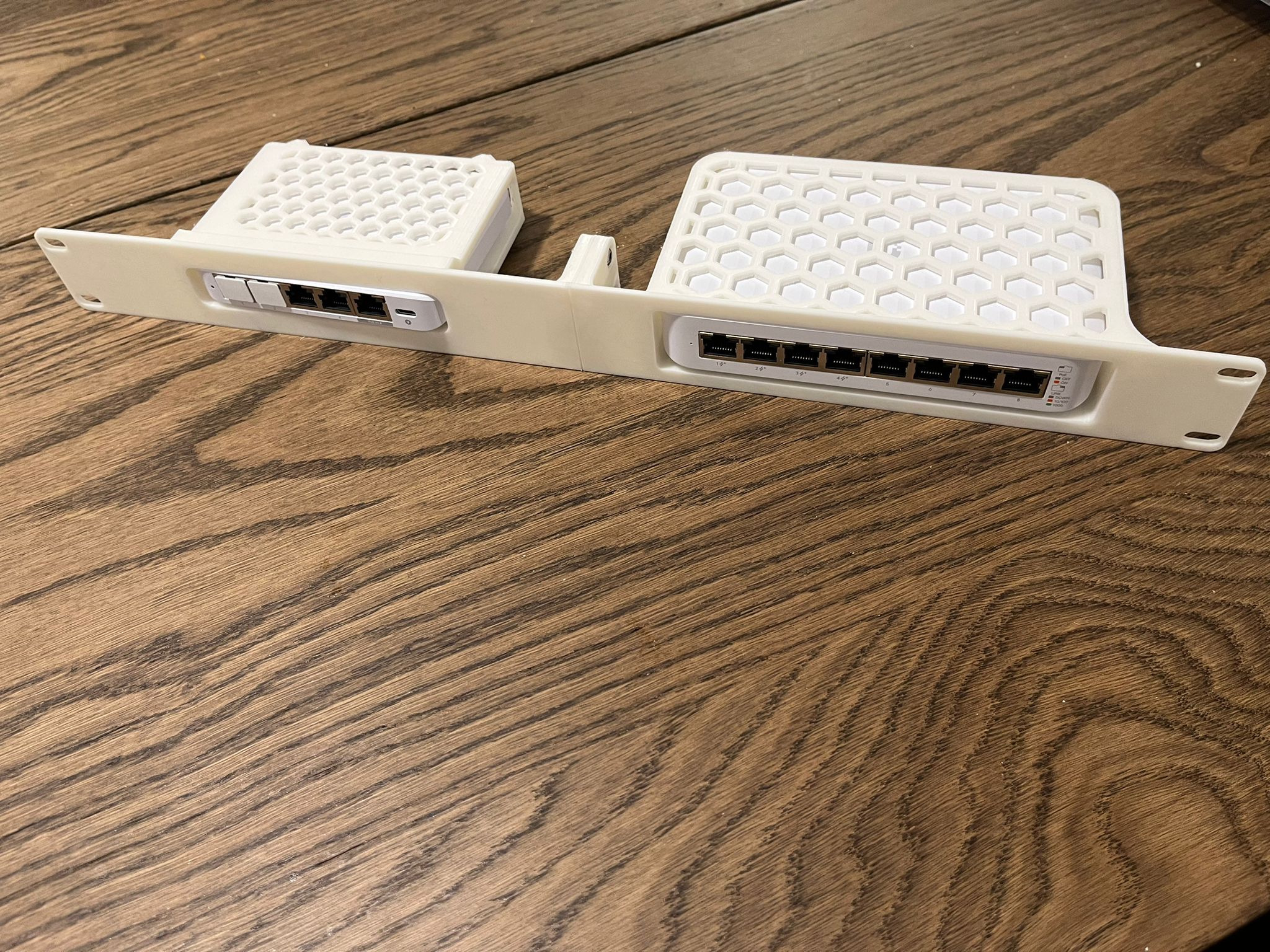 Ubiquiti Unifi USW-Flex-Mini 2.5G 5 19-inch modular rack mount by Maurício Pessoa | Download ...