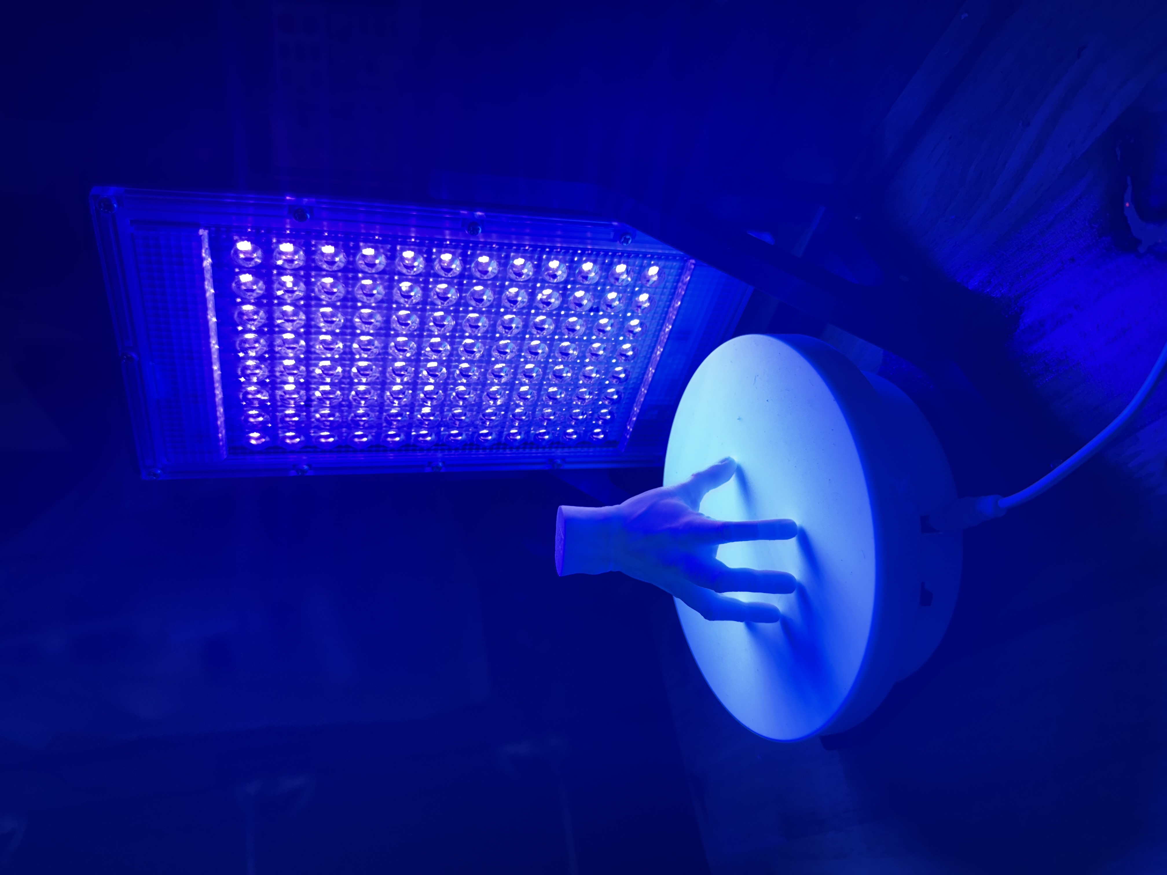 UV lamp holder por PK Roaming | Descargar modelo STL gratuito ...