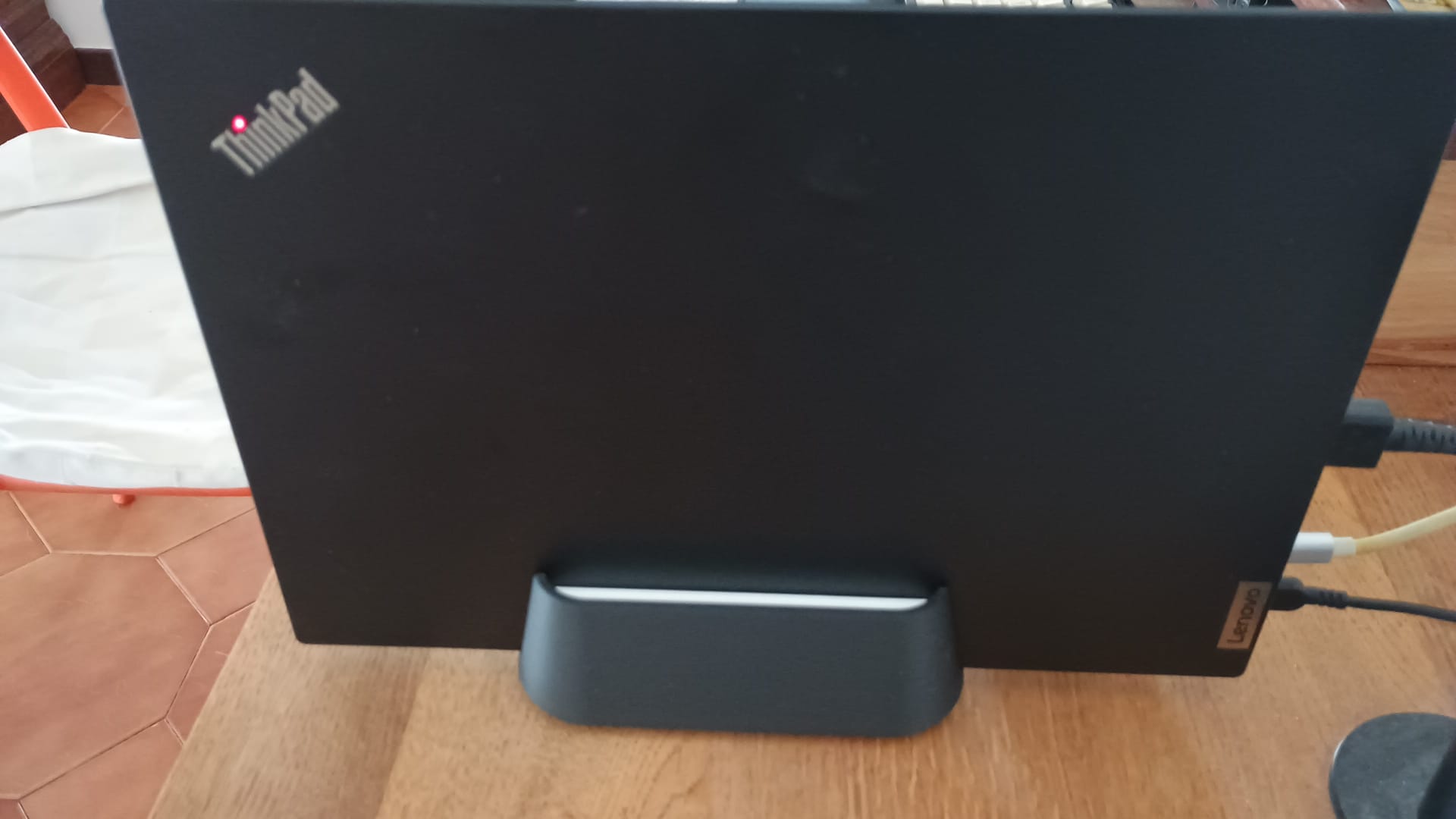 Oval - Laptop Vertical Stand by Botolo | Download free STL model ...