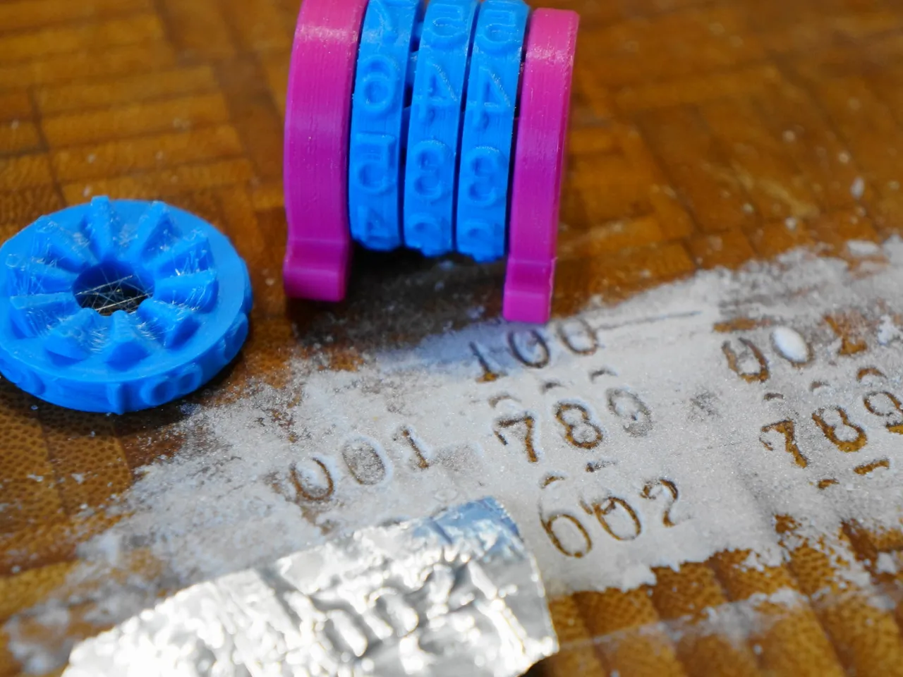 Stackable number stamp / counter by Jack | Download free STL model ...