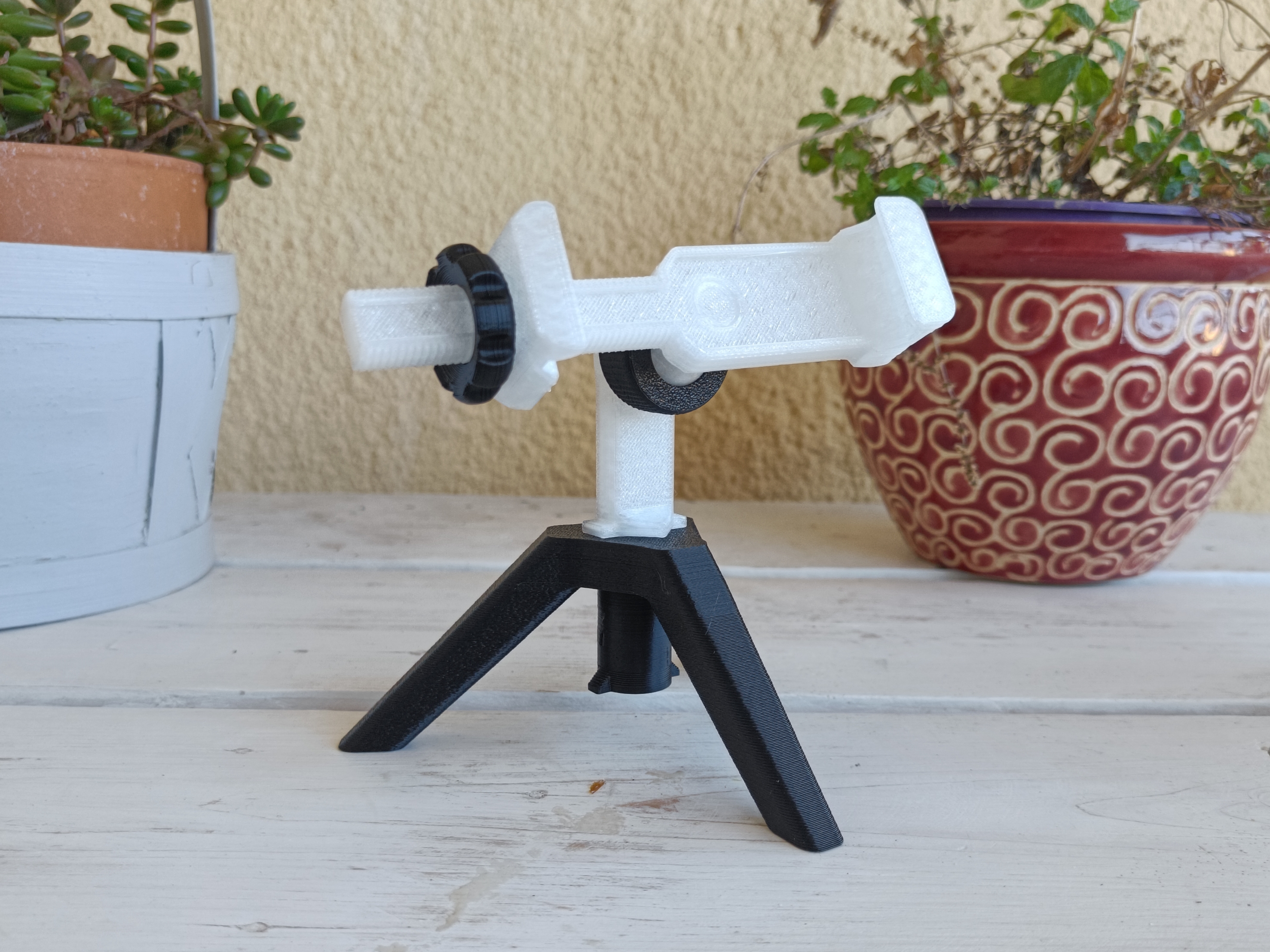Pentapod Phone Stand | Improved by telepath | Download free STL model ...