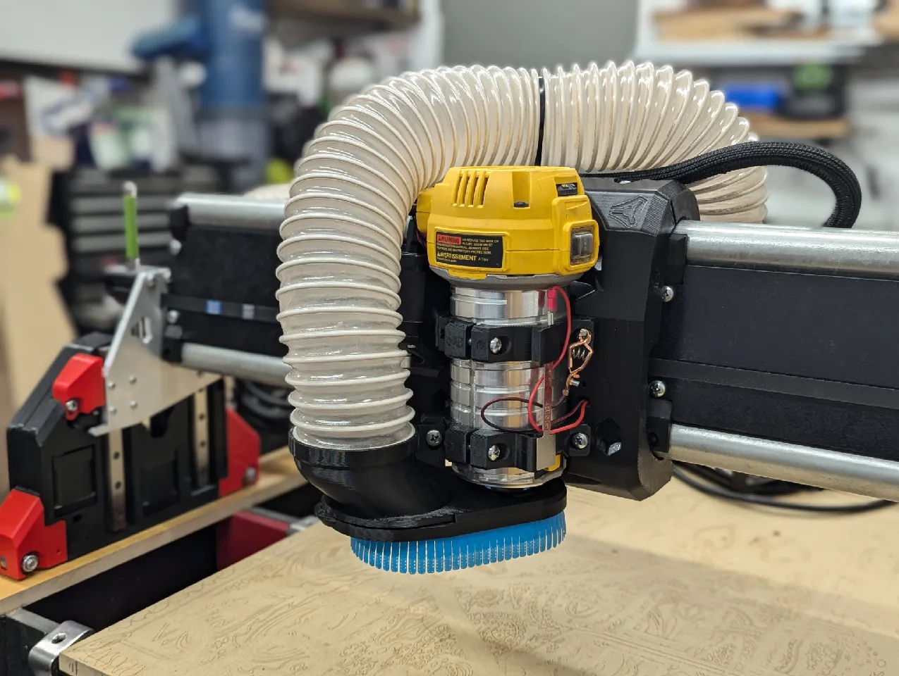 DeWalt 611 Tool Mount and Dust Shoe for the LowRider 4 CNC by V1 ...