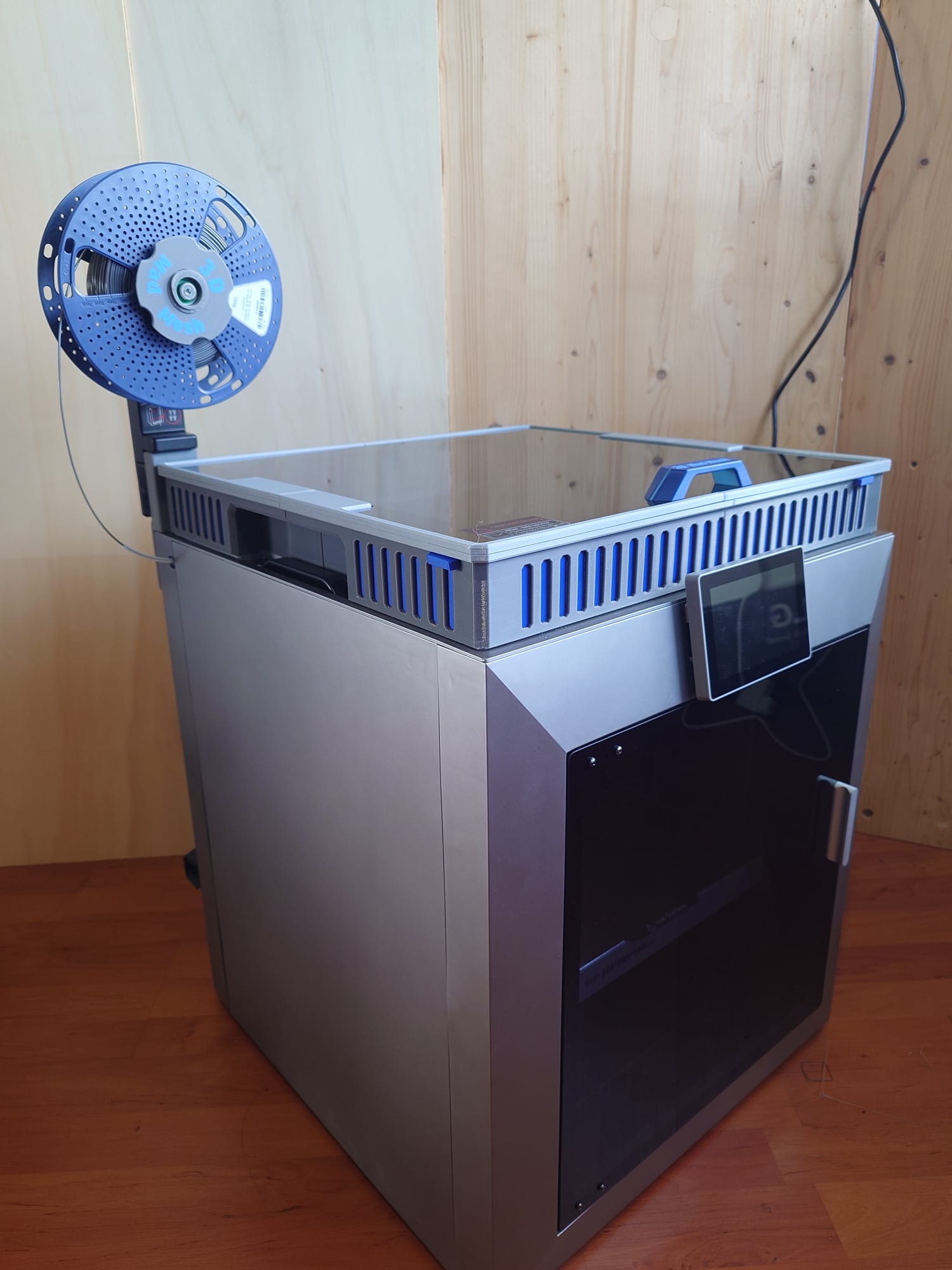 Qidi Plus 4 Closeable Ventilated Riser by 3D Mad Mesh | Printables Store