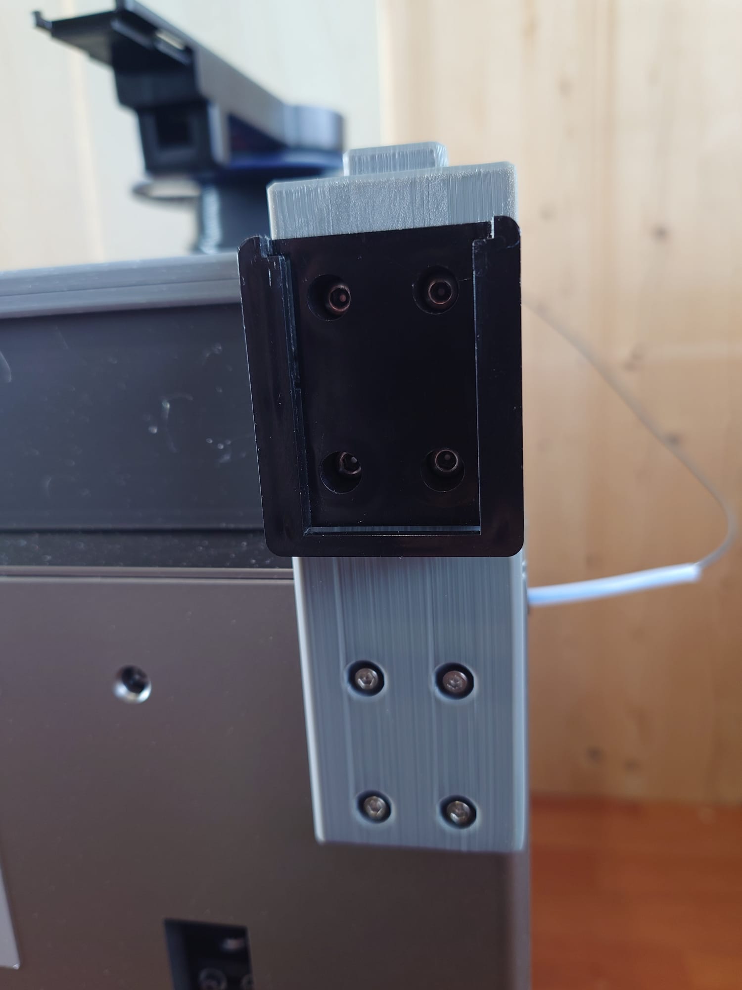 Qidi Plus 4 Closeable Ventilated Riser by 3D Mad Mesh | Printables Store