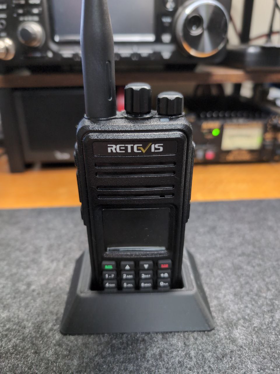 Retevis RT3S Base / Stand von James May VE3ULC | Kostenloses STL-Modell ...