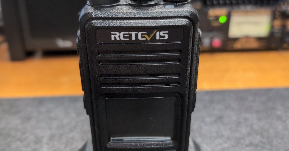 Retevis RT3S Base / Stand von James May VE3ULC | Kostenloses STL-Modell ...