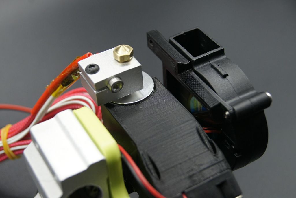 E3D V6 screwed 30mm & 40mm Fan-Bracket by DraconiX | Download free STL ...